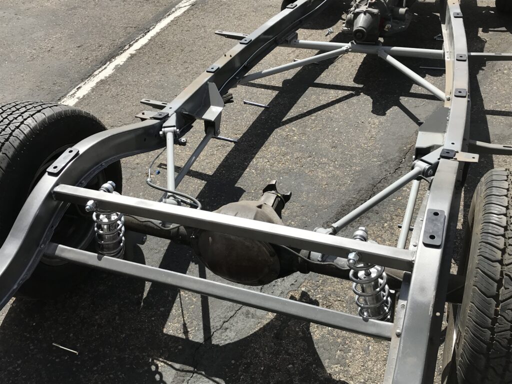 Triangulated Rear 4 Link Kit Adjstbl Ride Height Coil Overs or Bags